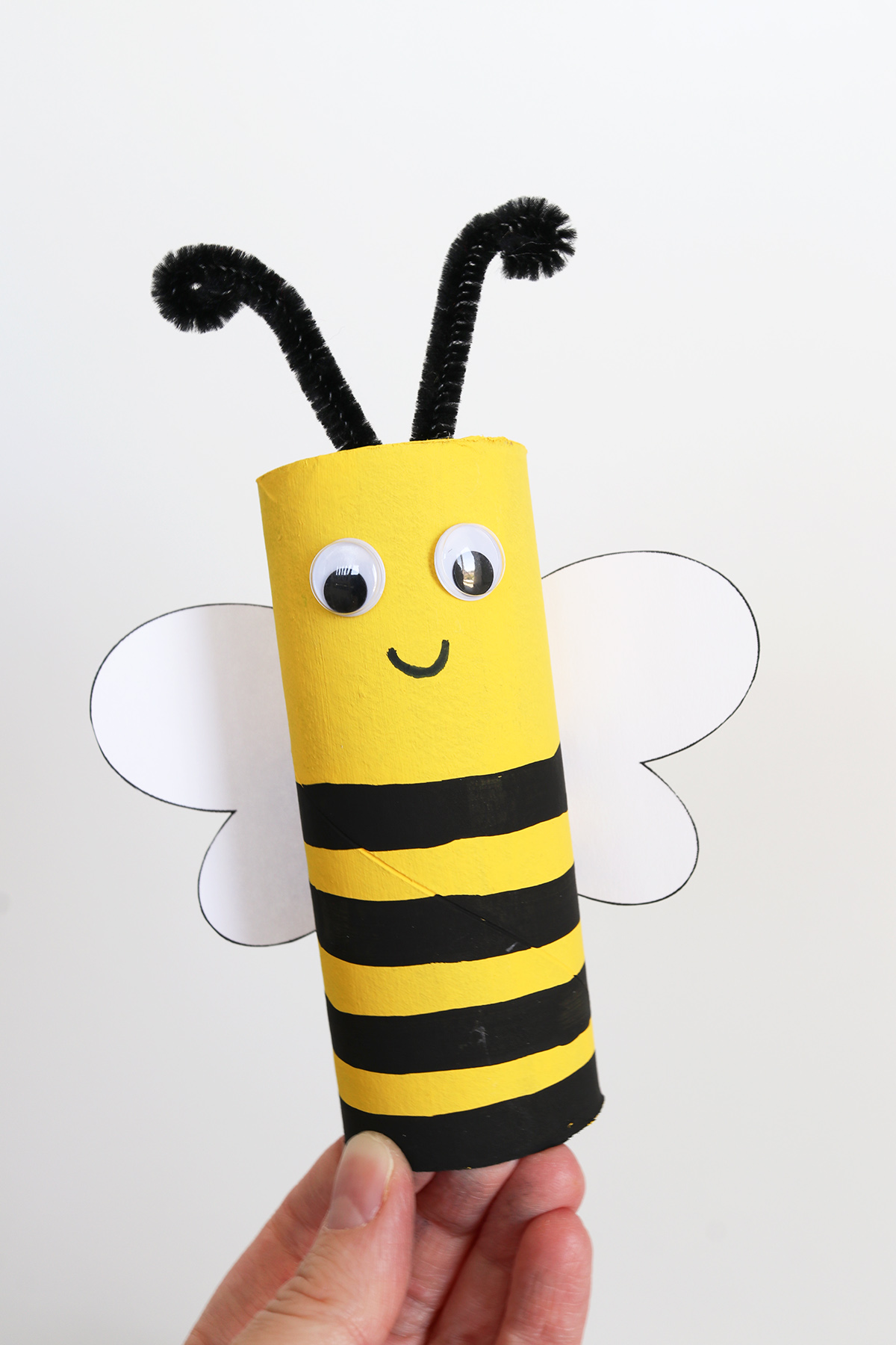 Easy Bee Toilet Paper Roll Craft for Kids - Mom in Pajamas
